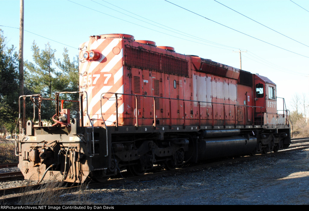 NH&I SD40-2 5577 is back